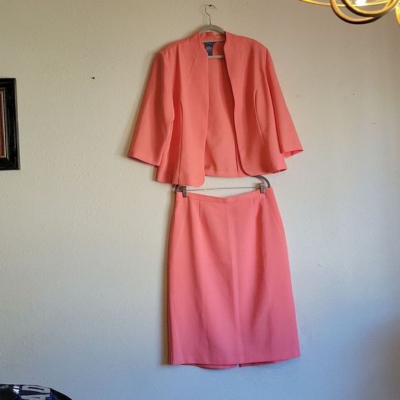 Koret | Dresses | Koretwoman Suts Size 8 Color Coral Open | Poshmark